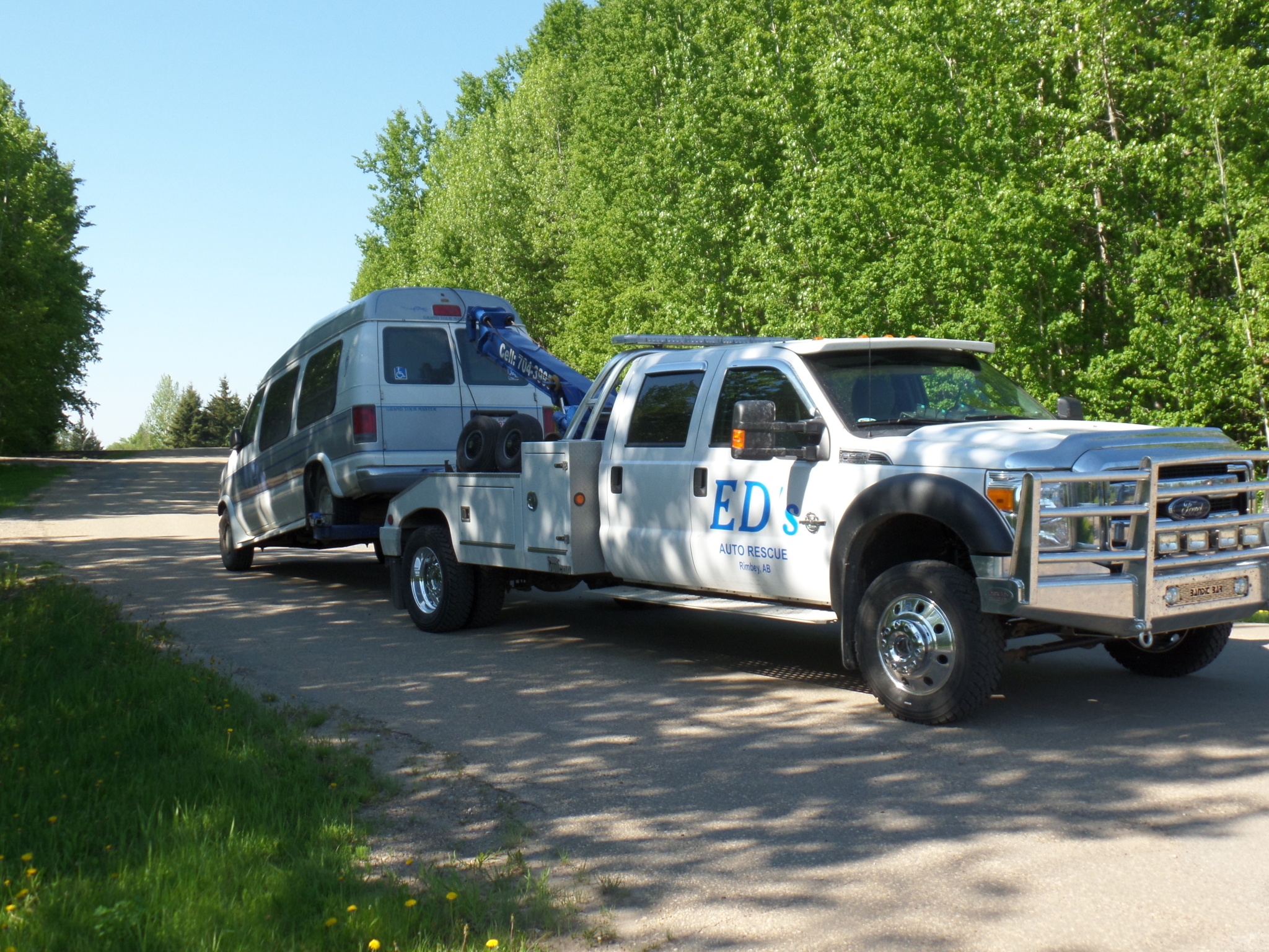 Ed's Auto Rescue - Opening Hours - 5006 45 Avenue, Rimbey, AB