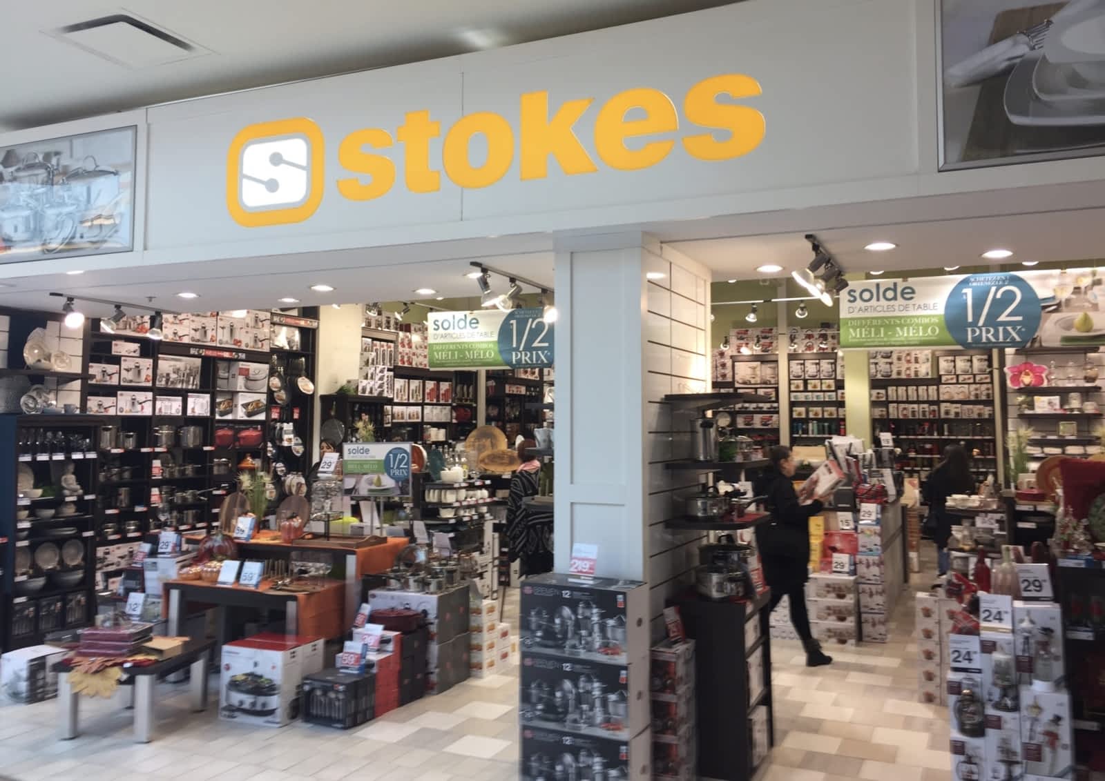 Stokes - 3035 boul le Carrefour, Laval, QC