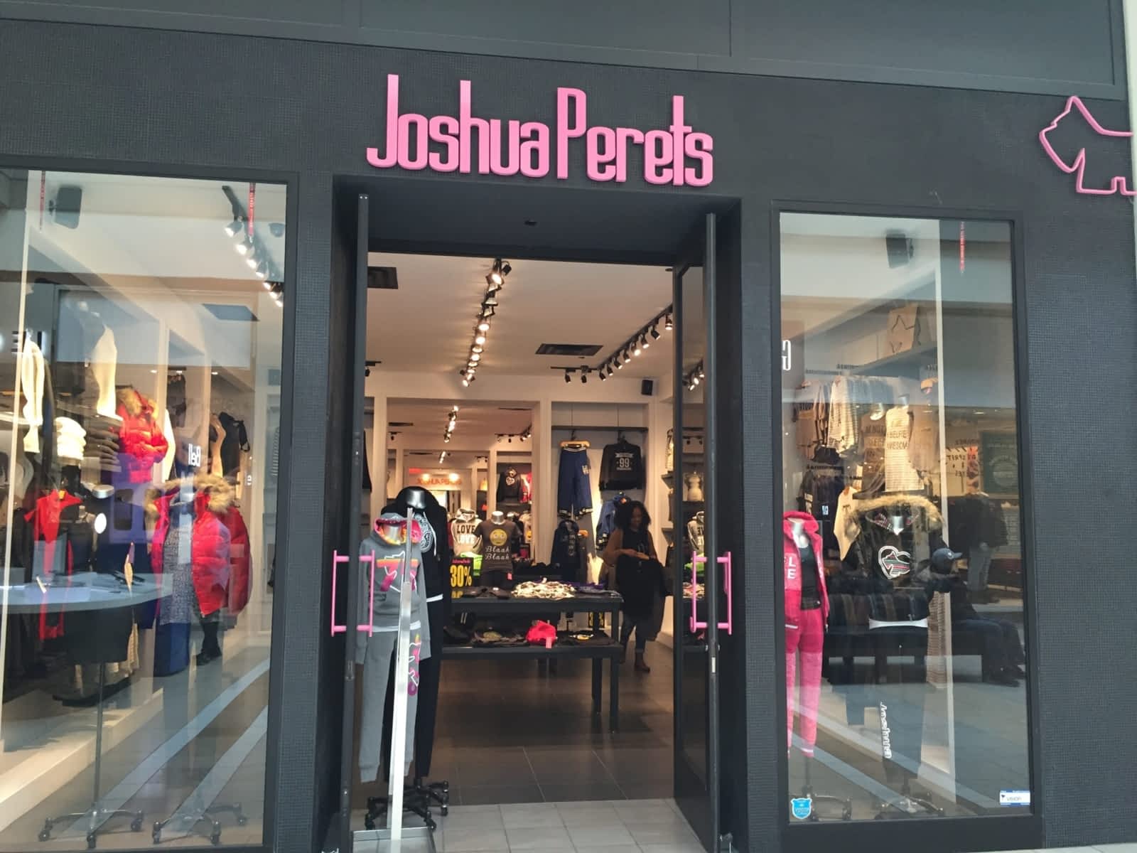 Joshua Perets - F12-6801, aut Transcanadienne, Pointe-Claire, QC