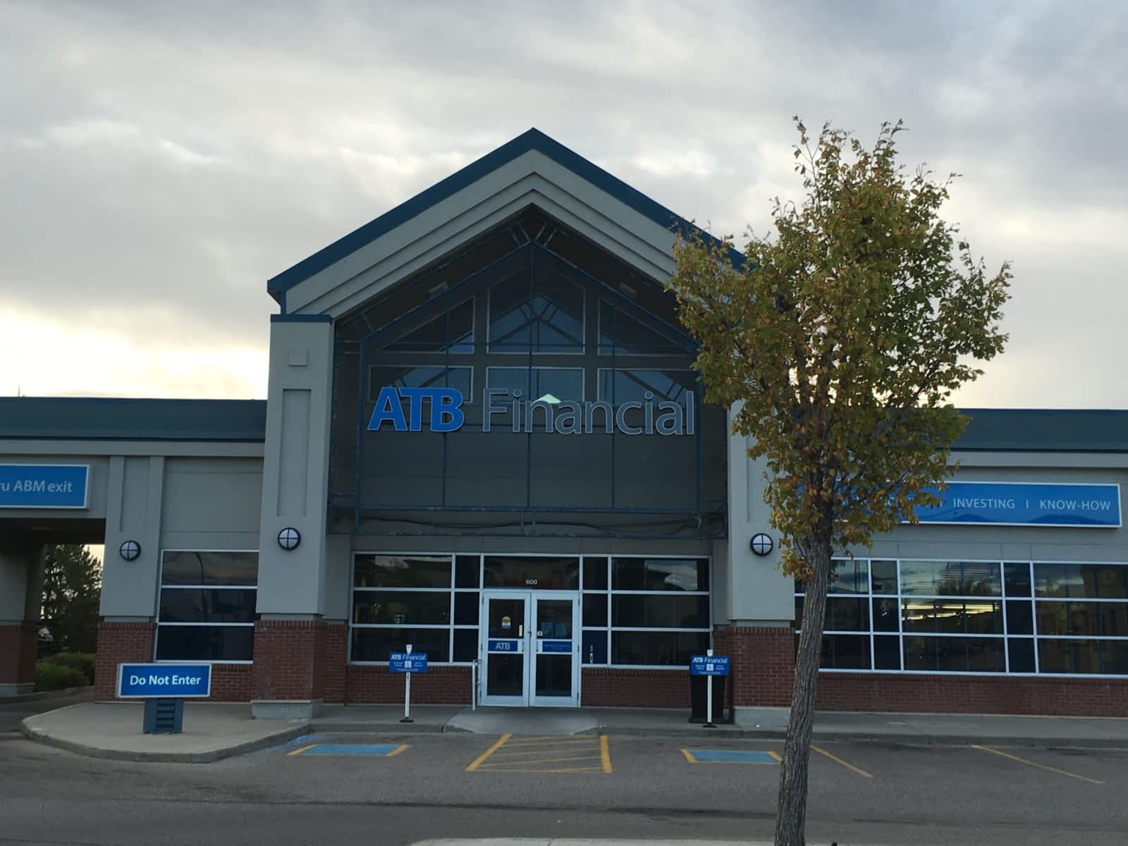 ATB Financial - Opening Hours - 600-2555 32 Street NE, Calgary, AB