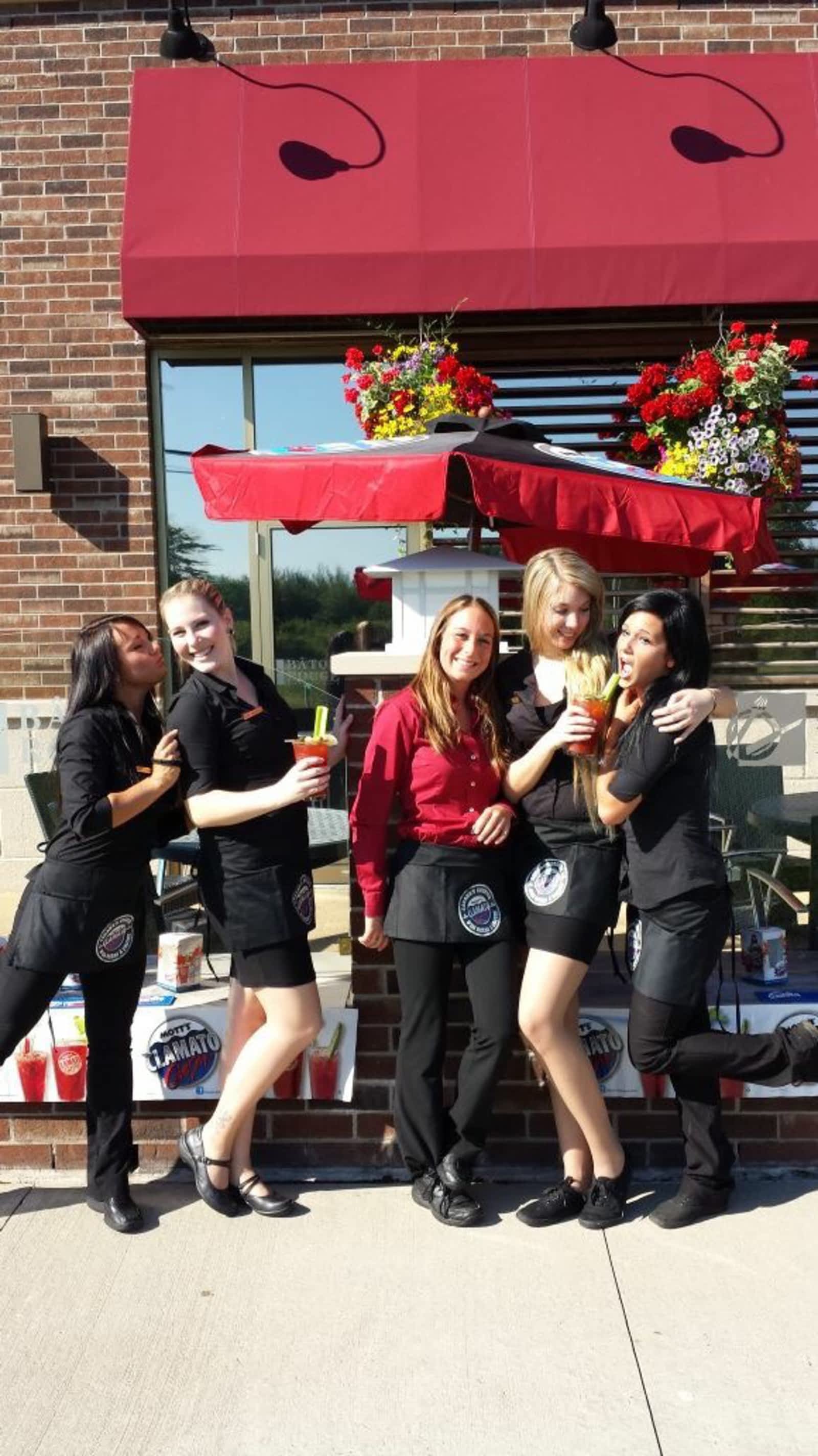 Bâton Rouge Grillhouse & Bar - Opening Hours - 1875 Rue Bouvier, Québec, QC