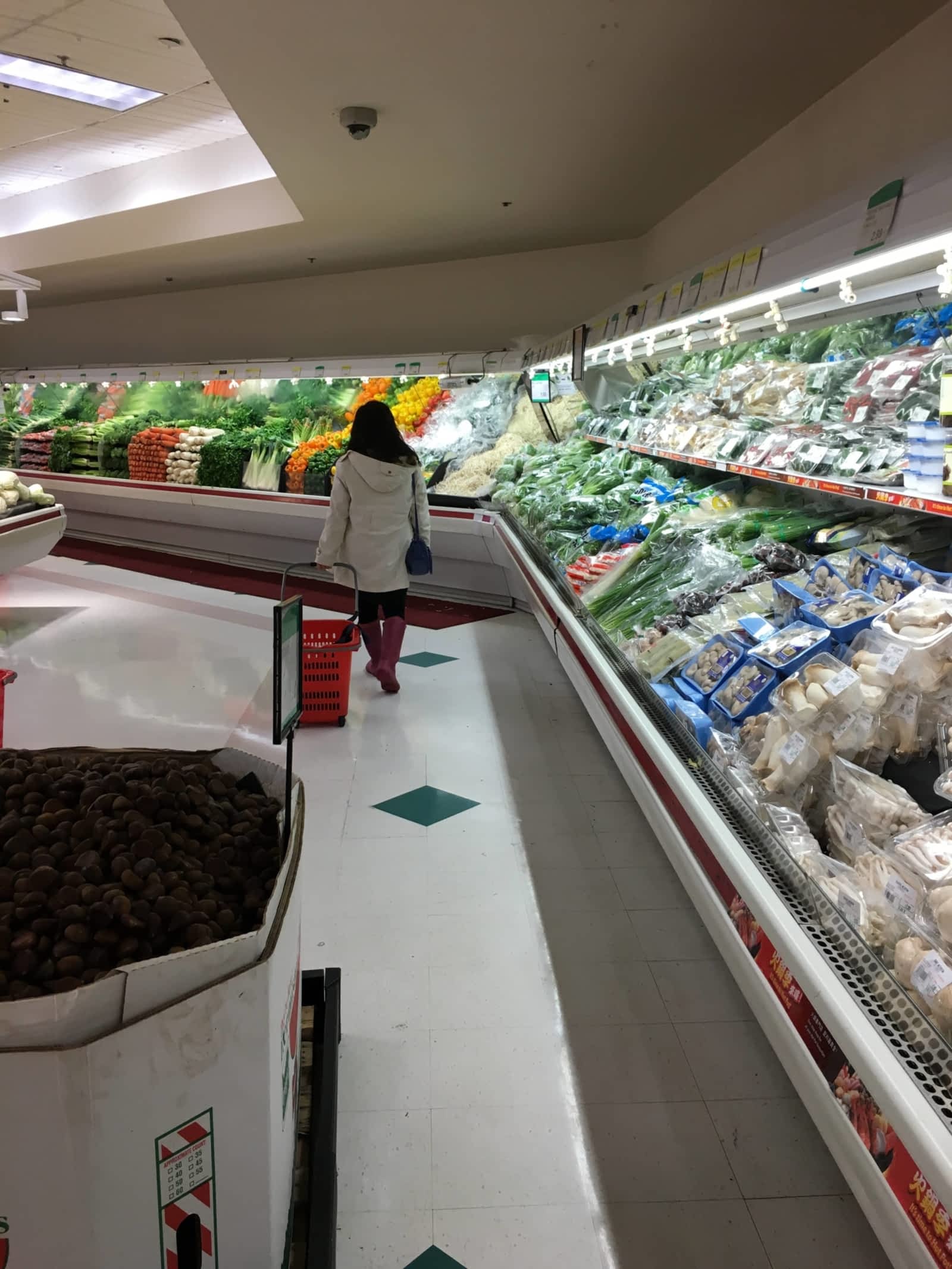 T&T Supermarket - 100-2800 1st Ave E, Vancouver, BC