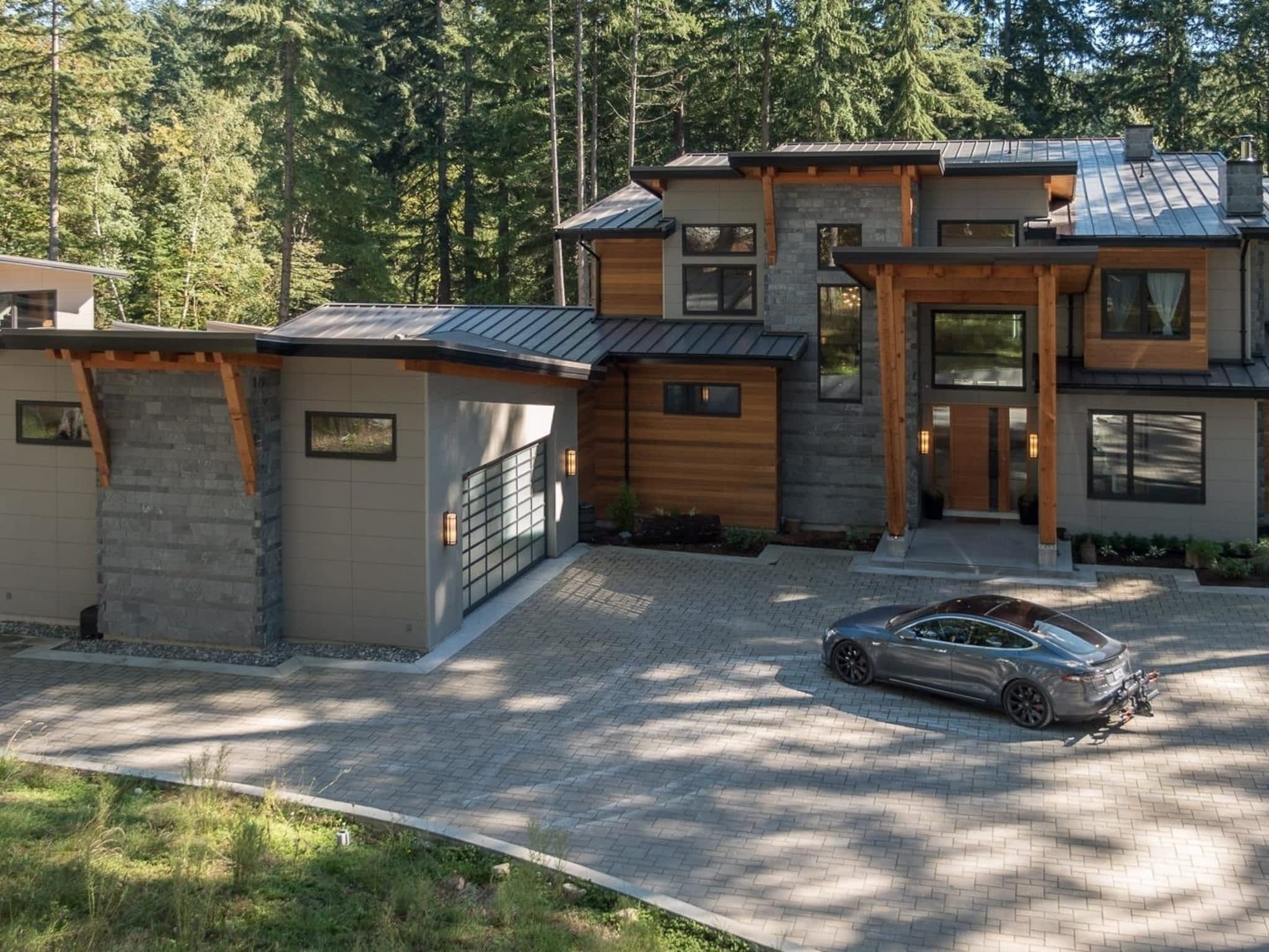 Chartwell Exteriors Ltd - Maple Ridge, BC - 18-11720 Stewart Cres ...