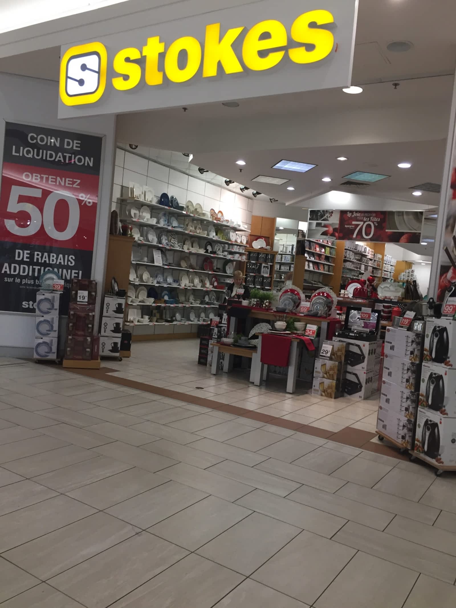 Stokes - 88-1600 boul Le Corbusier, Laval, QC