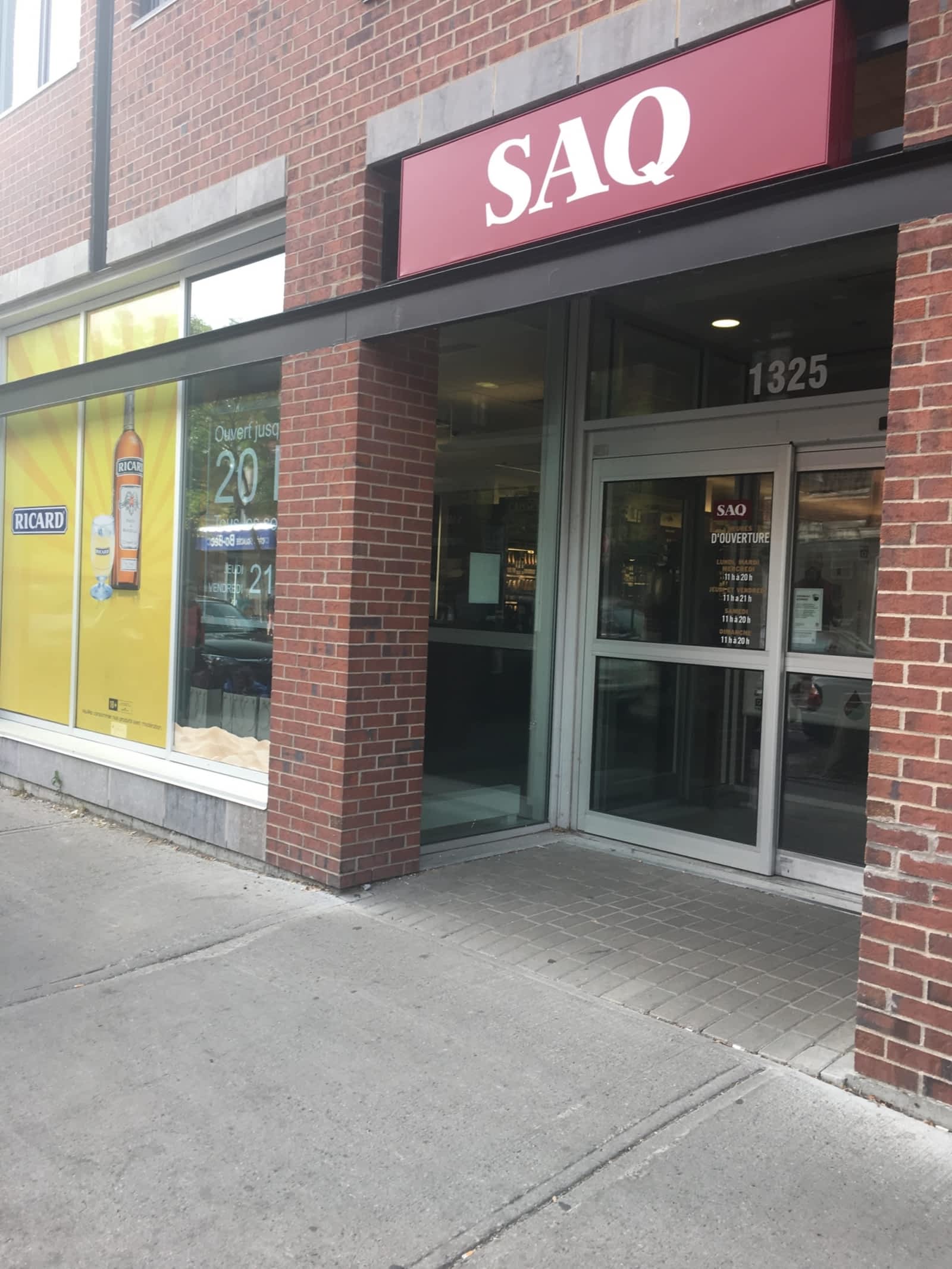 SAQ - Horaire d'ouverture - 1325, av Laurier E, Montréal, QC