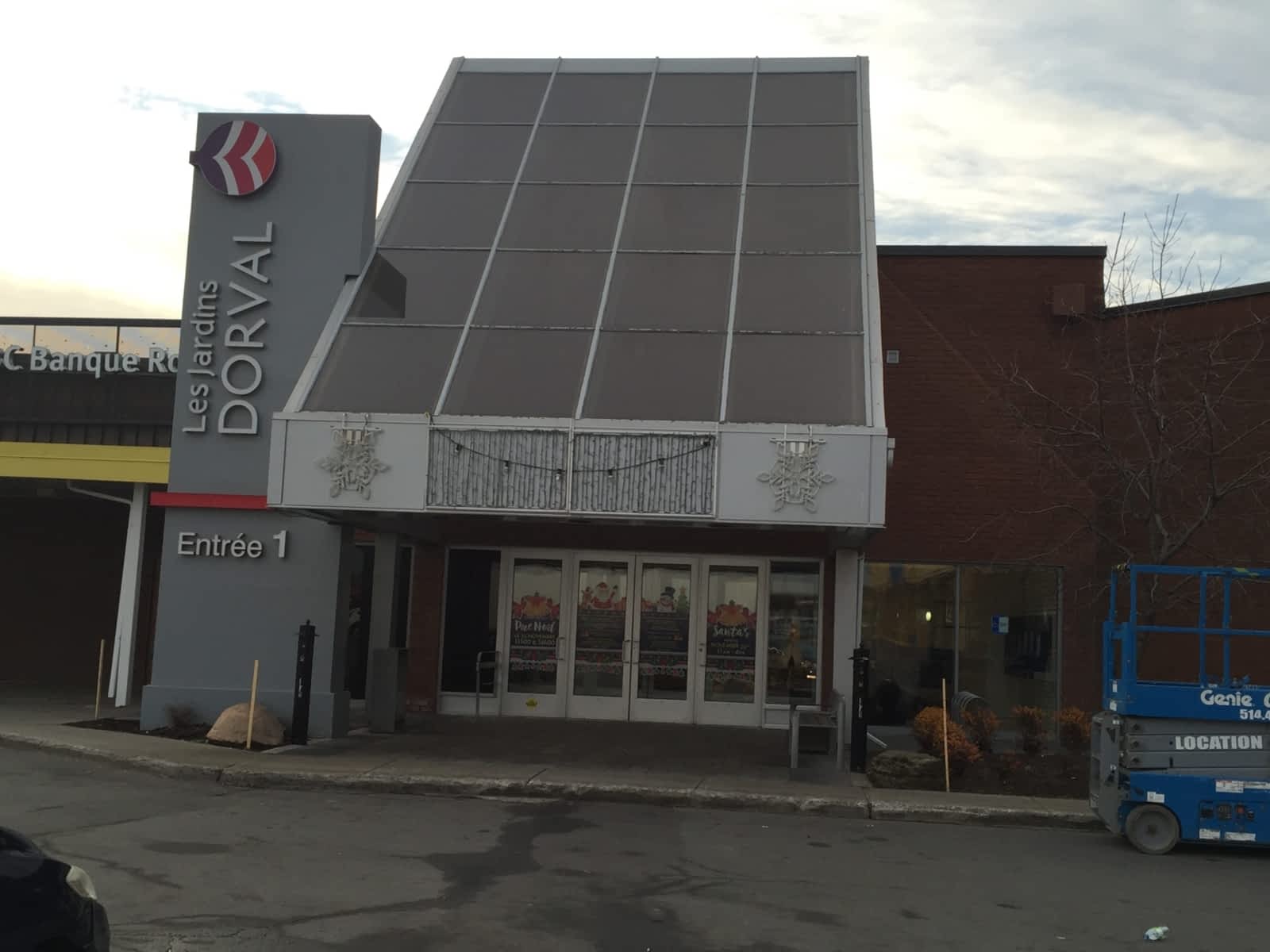 Les Jardins Dorval - Opening Hours - 352 av Dorval, Dorval, QC