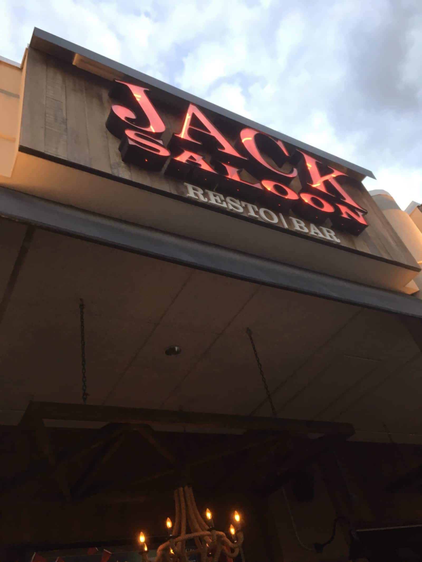Jack Saloon - Hours & Reservation - 10-9395, boul Leduc, Brossard, QC