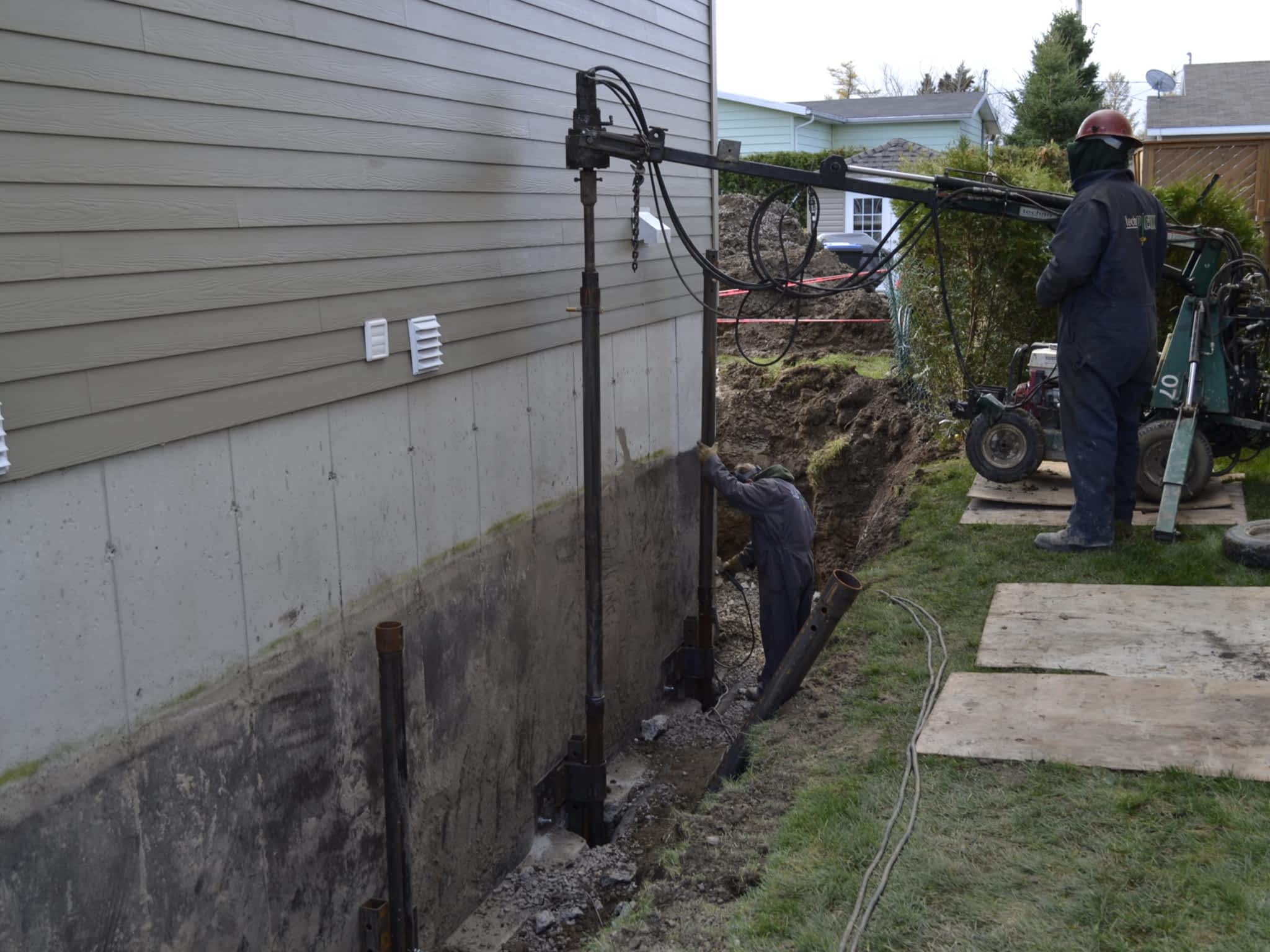 Fondations Techno-Pieux - Shipshaw, QC - 4450 rue des Cèdres | Canpages