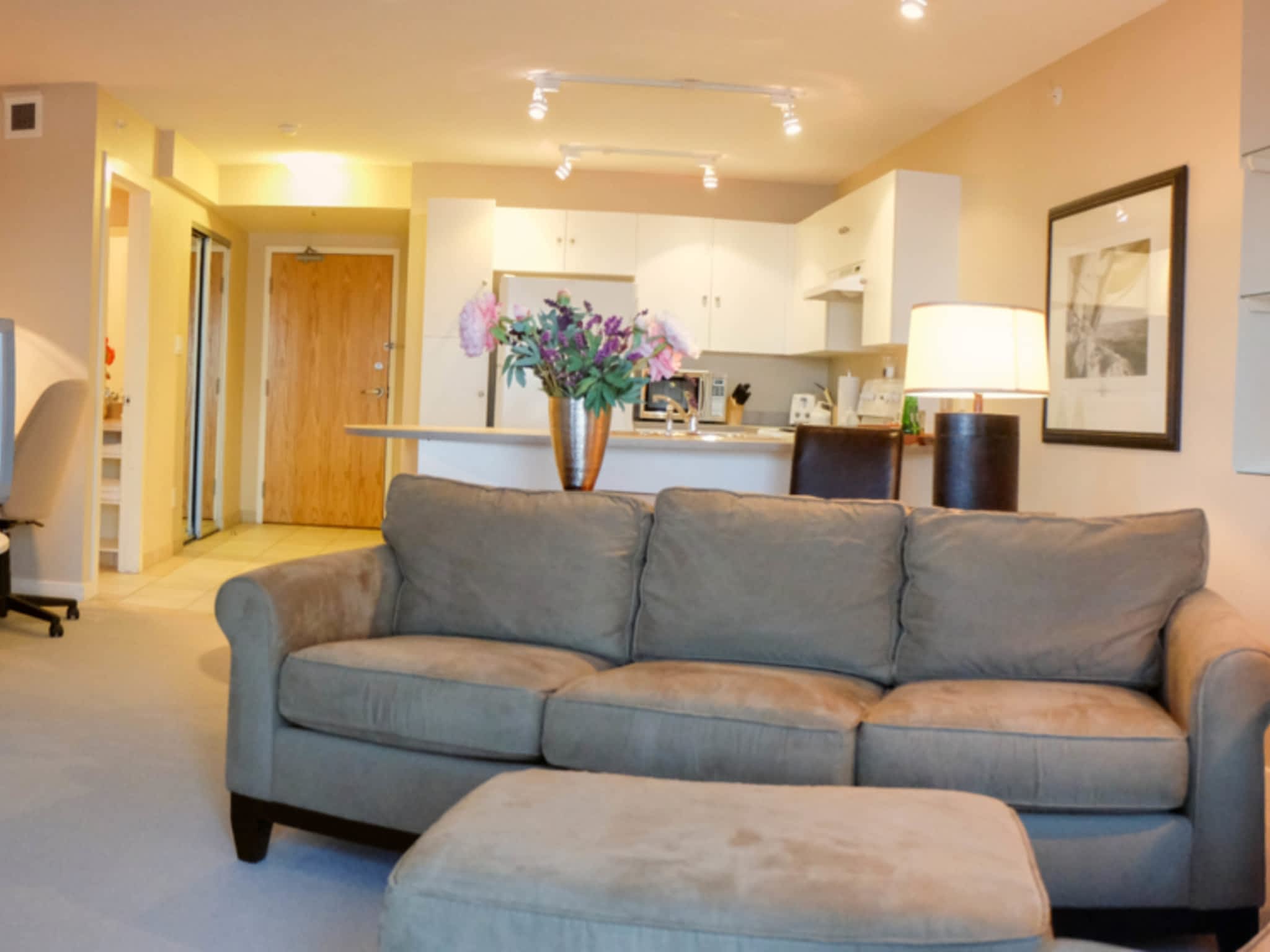 Watermark Tower - Yellowknife, NT - 4503 52 Avenue | Canpages