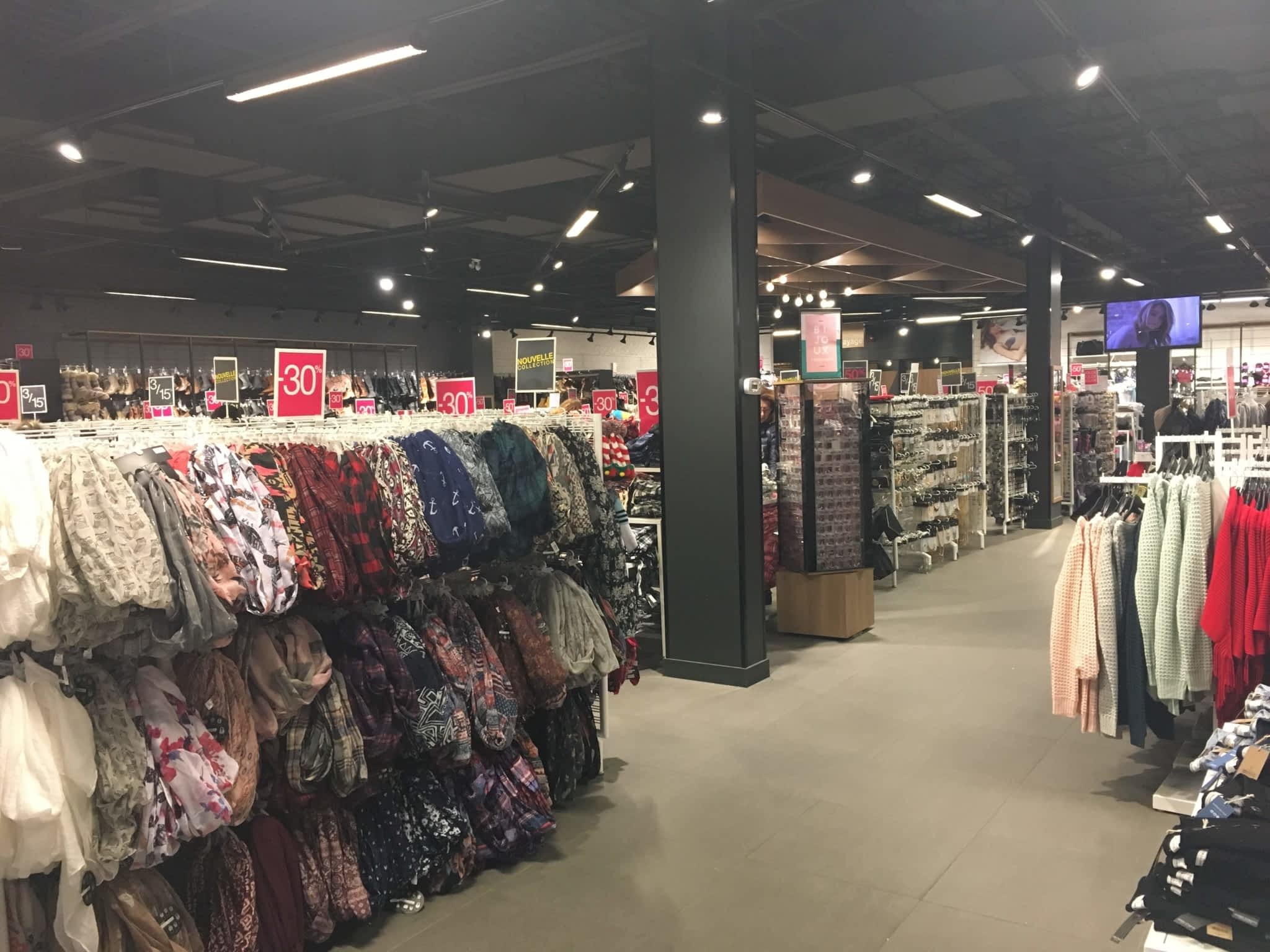 Ardene - Saint-Laurent, QC - 3131 Boulevard de la Côte-Vertu | Canpages