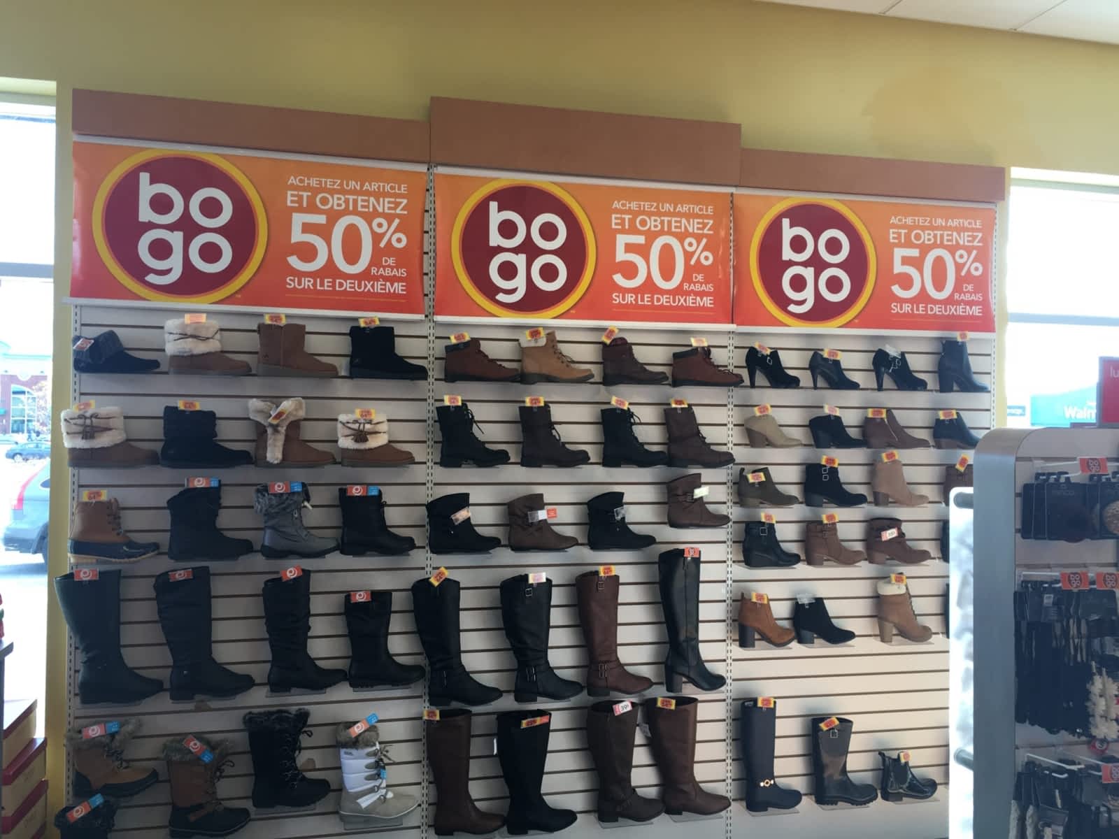 Payless ShoeSource - Horaire d'ouverture - 6158, boul Henri-Bourassa E ...