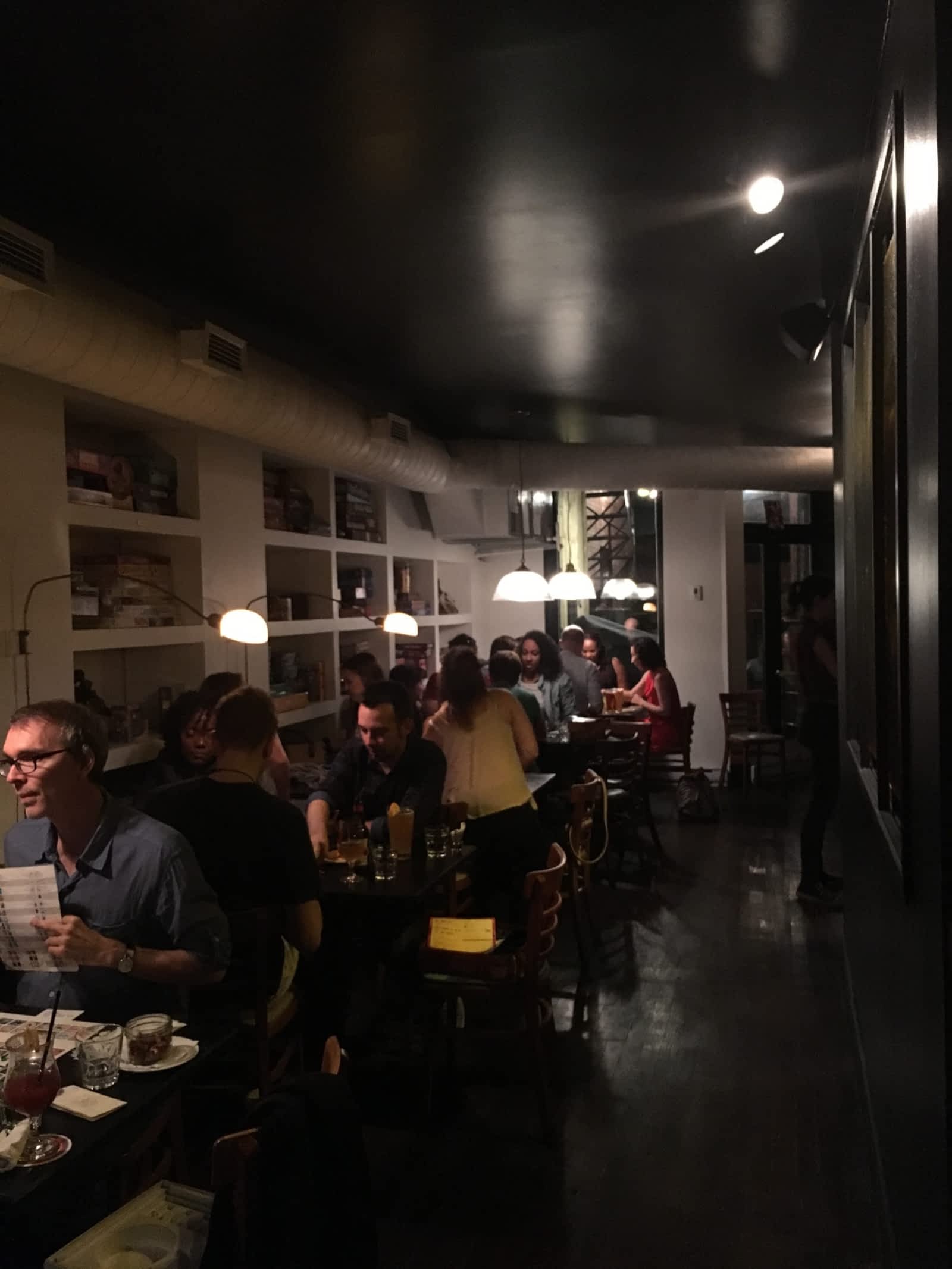 Le Colonel Moutarde - Menu, Horaire et Prix - 4418 rue Saint-Denis ...